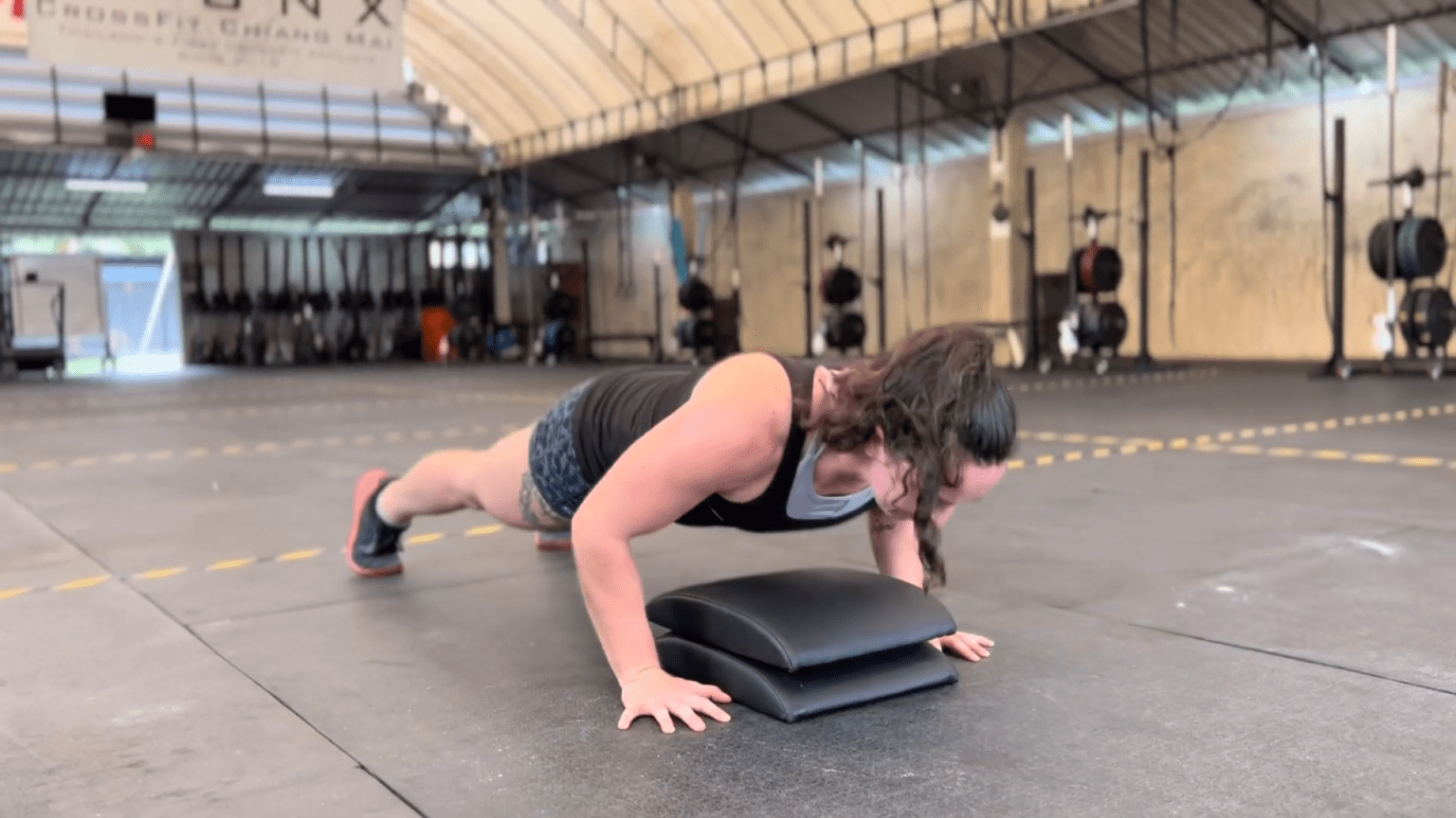 Woman's Guide to the CrossFit Push Up: Proper Form, Variations, and ...